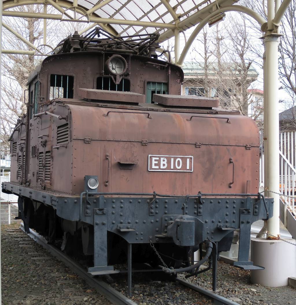 交通遊園のEB10: レースとレールと、車に乗って